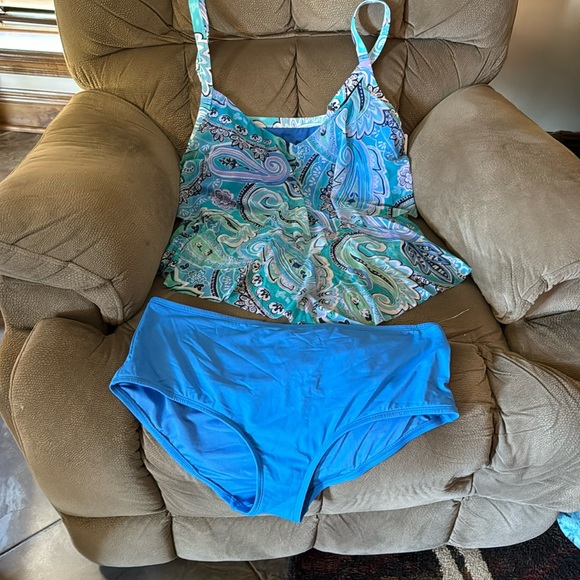Swim | Super Cute Blue Tankini Top Is 2w Bottom Is 18w | Poshmark